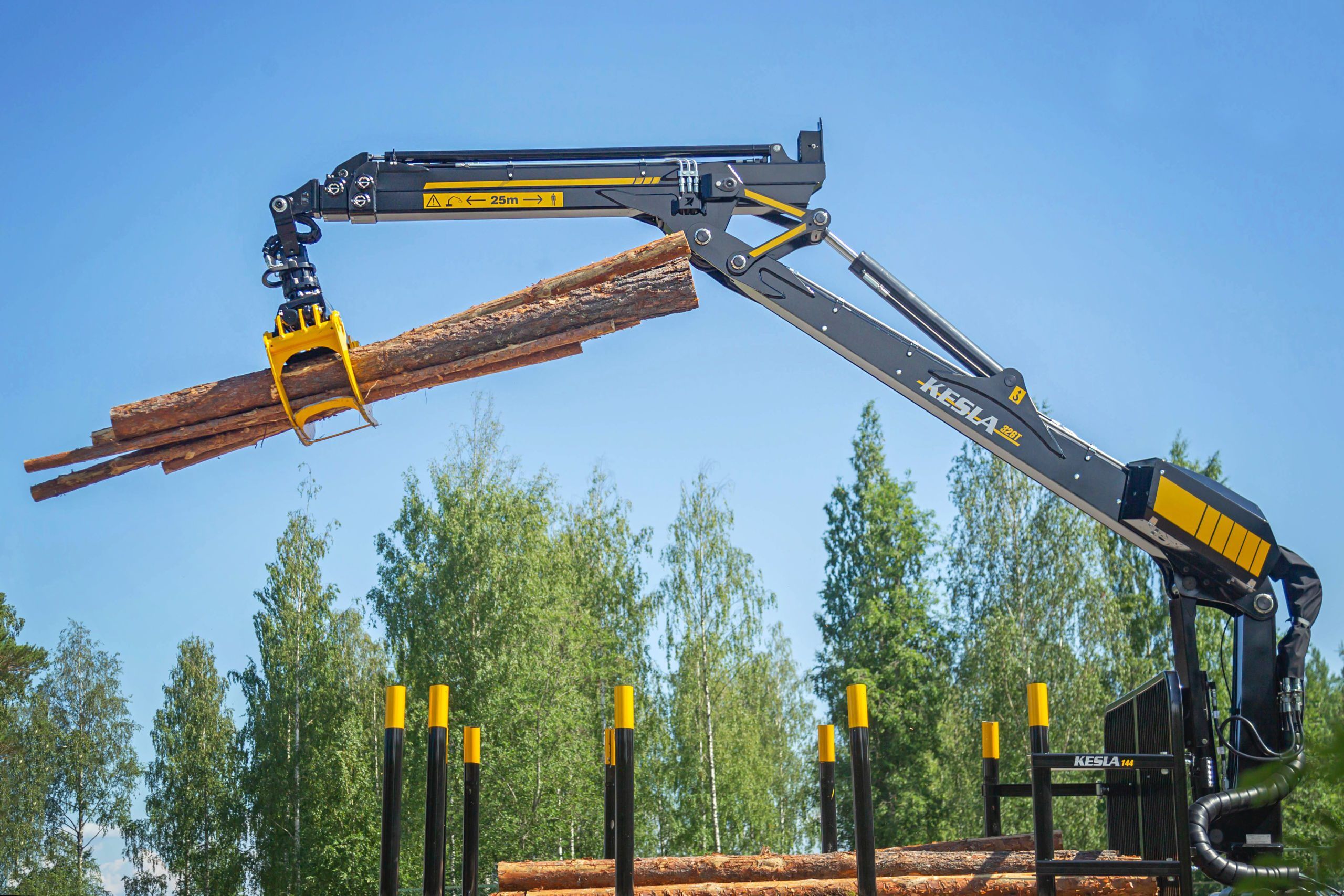 Skogskran Kesla 326T - Akershus Traktor