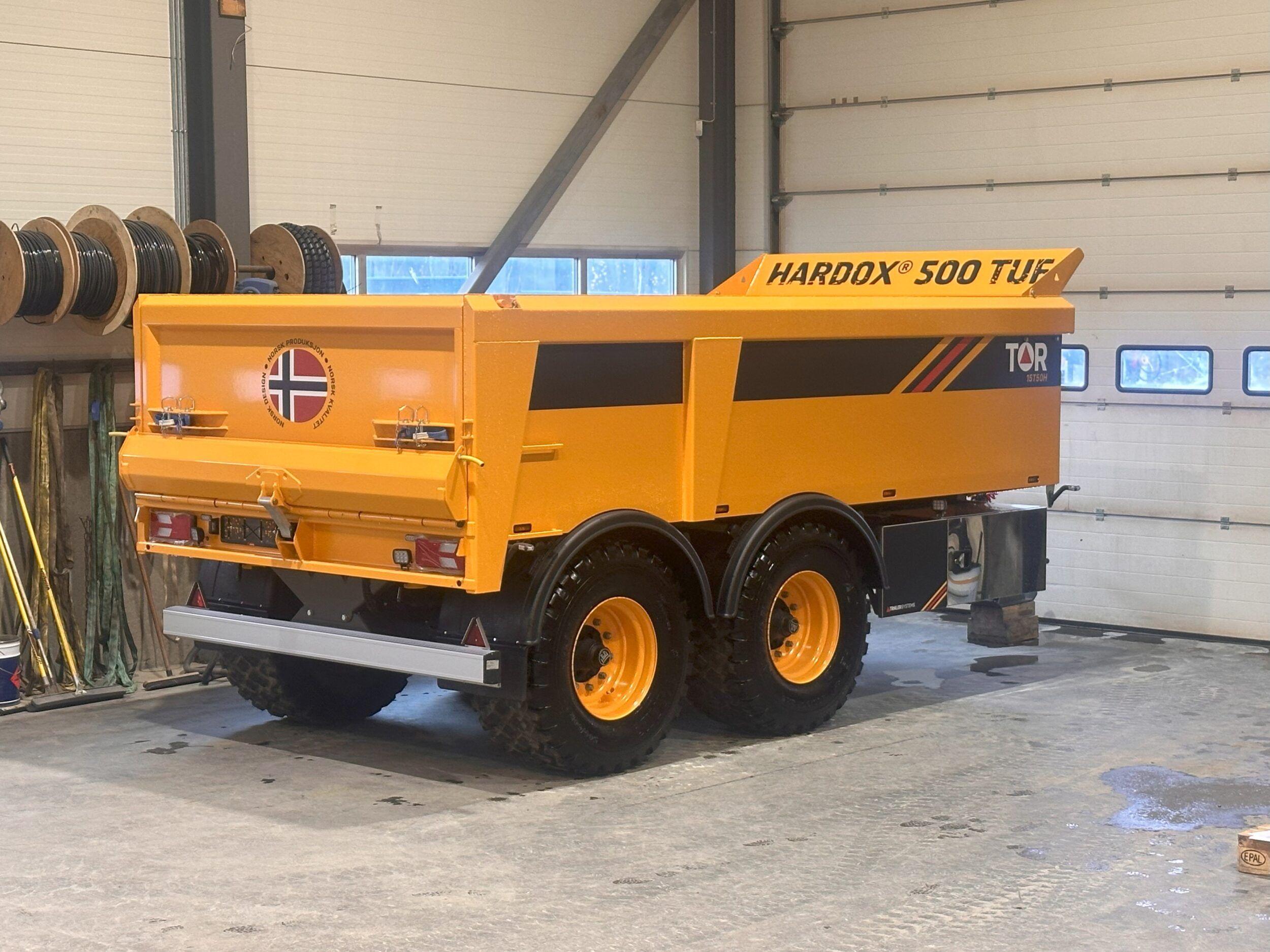 Akershus Traktor AS blir eneforhandler på TOR hengere. - Akershus Traktor